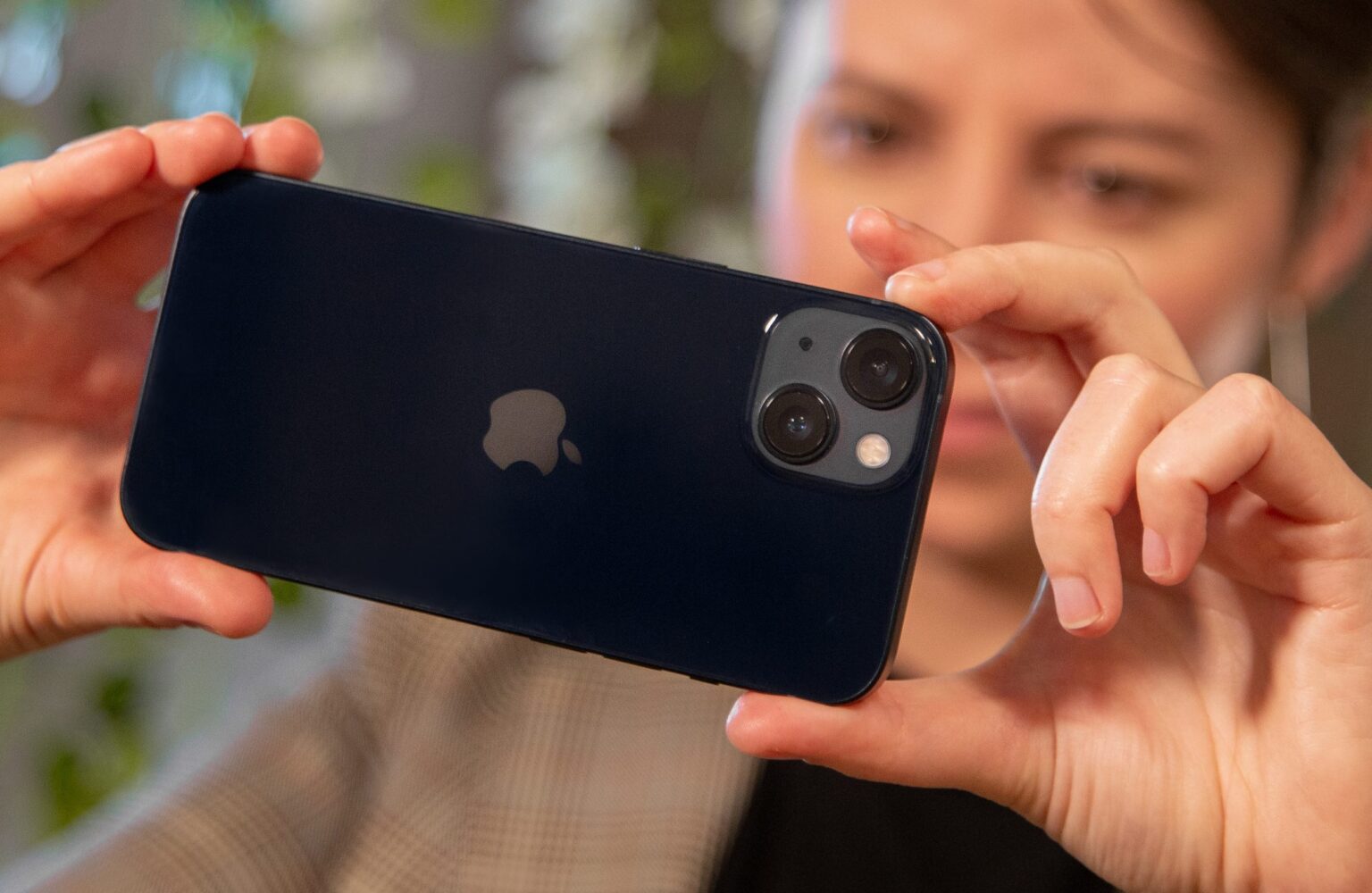 Qual Cor do iPhone 13 é Melhor para Você? Acesse AGORA e descubra!